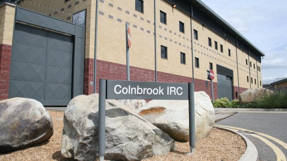 Asylum seekers detained at Dungavel for more than a year - BBC News