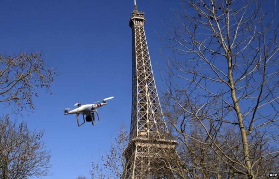 Paris drones: New wave of alerts - BBC News