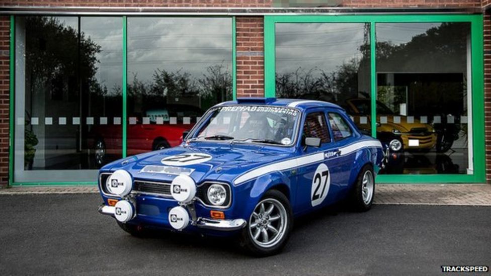 4x4 raiders tow classic Ford Mexico from Ripley showroom - BBC News