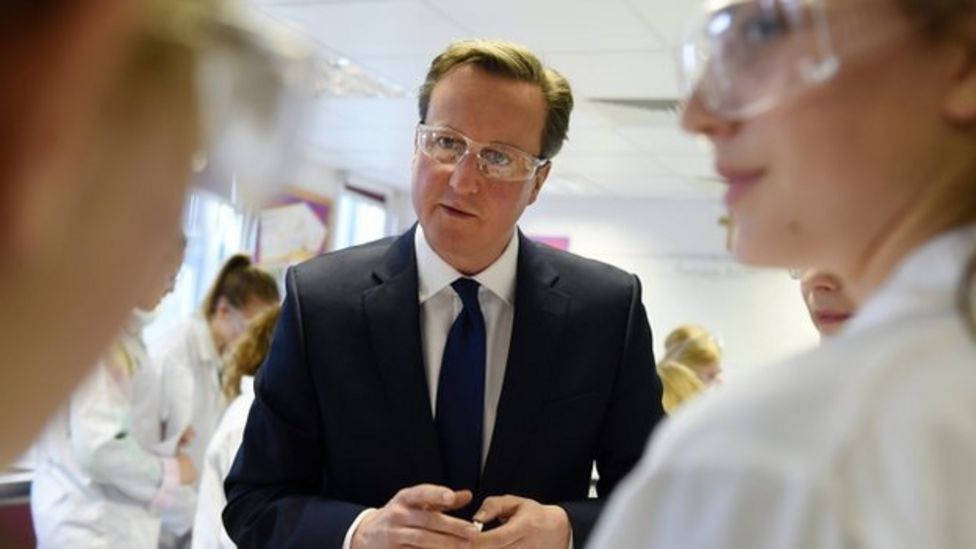 Cameron's £15,000 for maths and science teachers - BBC News