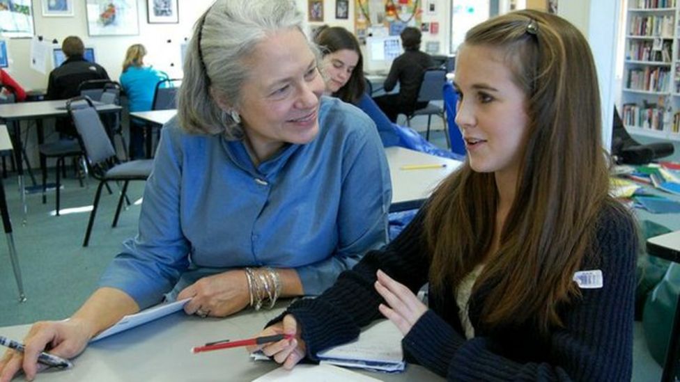 London maths teacher in world's top 10 - BBC News