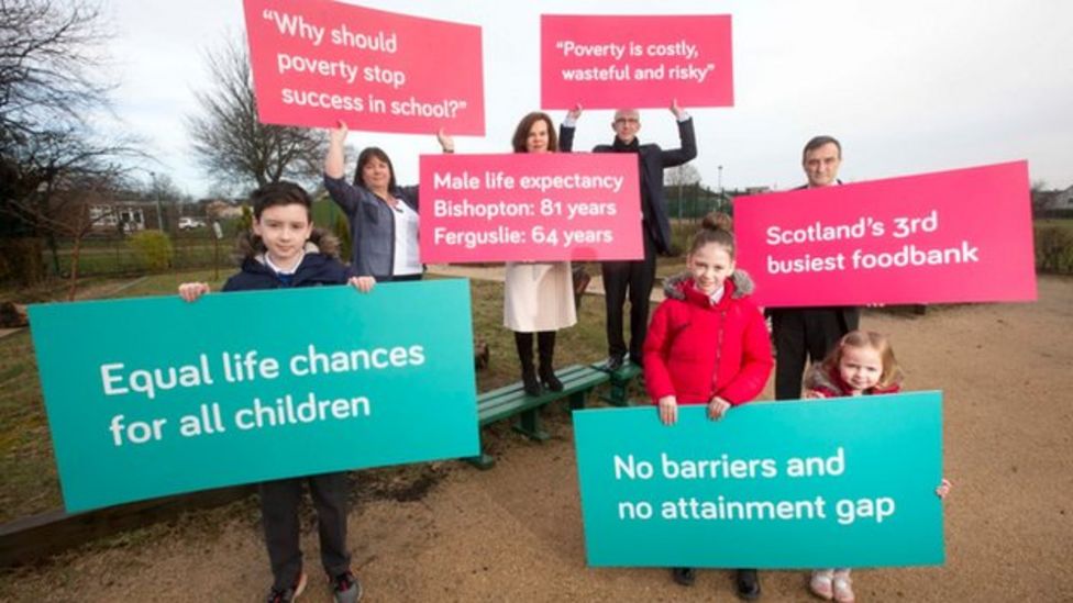 Renfrewshire Child Poverty Commission urges 'benefits rethink' - BBC News