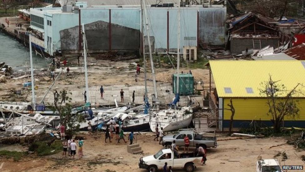 Cyclone Pam leaves many of Vanuatu population homeless - BBC News