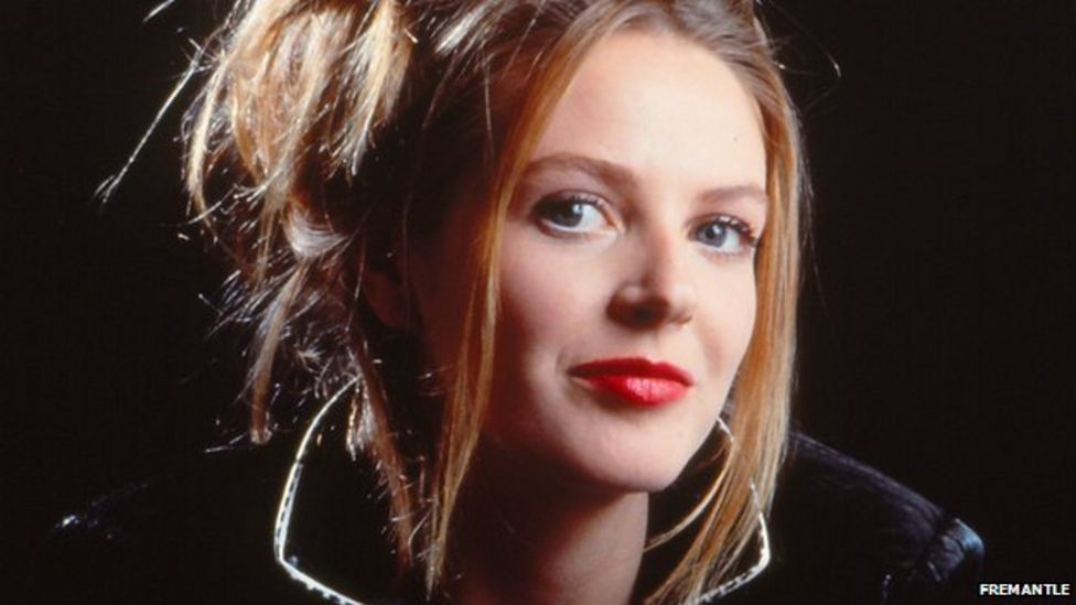 Neighbours at 30: Memorable moments - BBC News