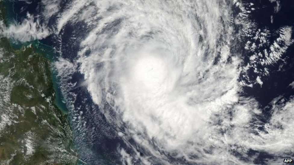 Tropical Cyclone Nathan hits Australia's Queensland coast - BBC News
