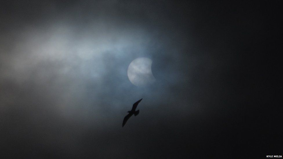 Scotland watches the partial solar eclipse - BBC News