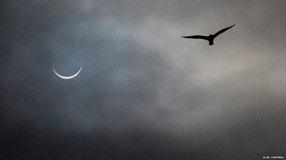 Scotland watches the partial solar eclipse - BBC News