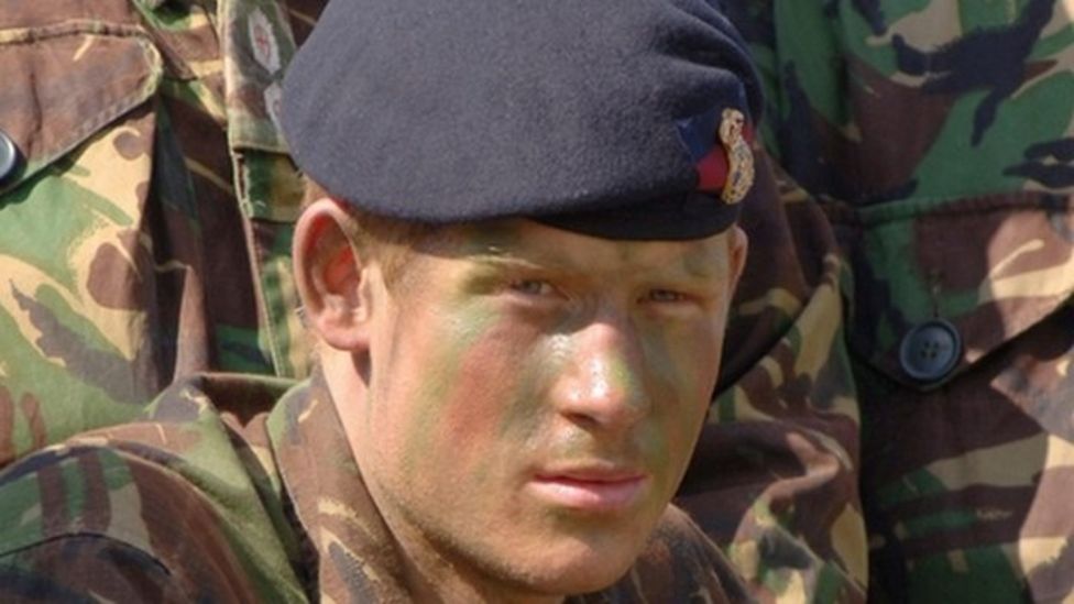 Ex-NoW reporter Ryan Sabey has conviction quashed - BBC News