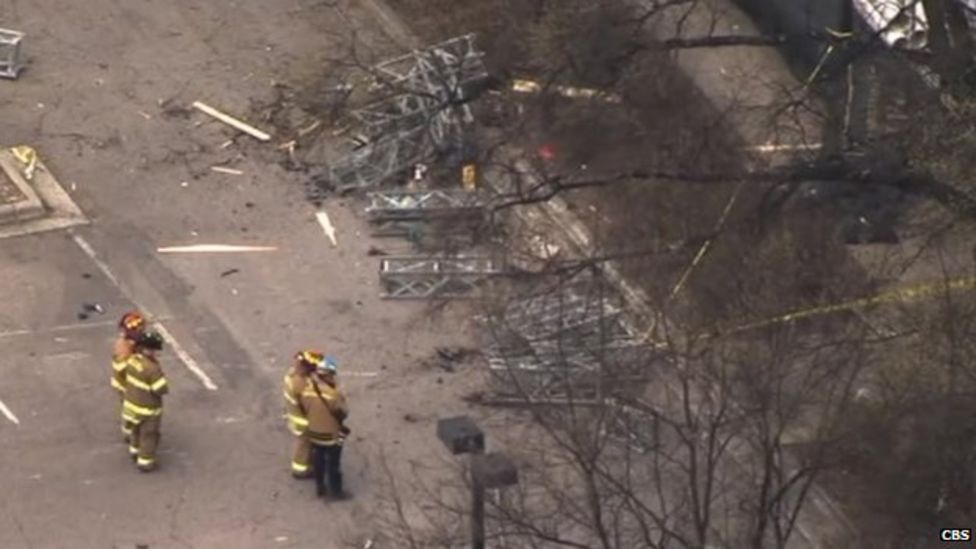 Three killed in scaffolding collapse in North Carolina - BBC News