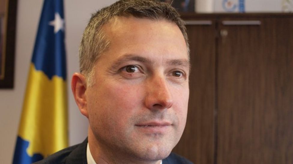 Kosovo's entrepreneurs hope for brighter future - BBC News