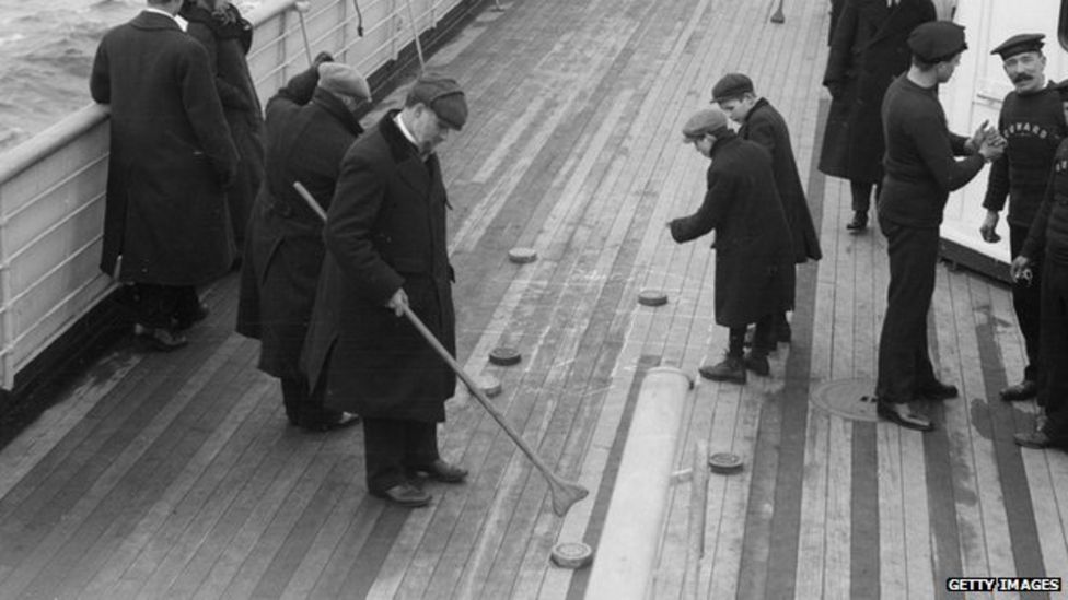WW1 sinking of Lusitania recalled - BBC News