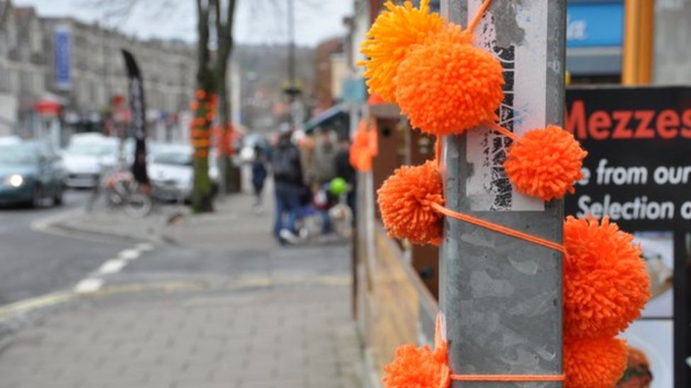 Bristol pom-poms celebrate start of British Summer Time - BBC News
