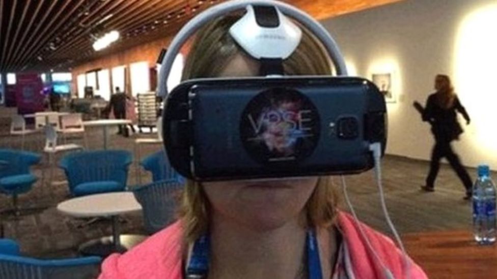 British Museum offers virtual reality tour of Bronze Age - BBC News