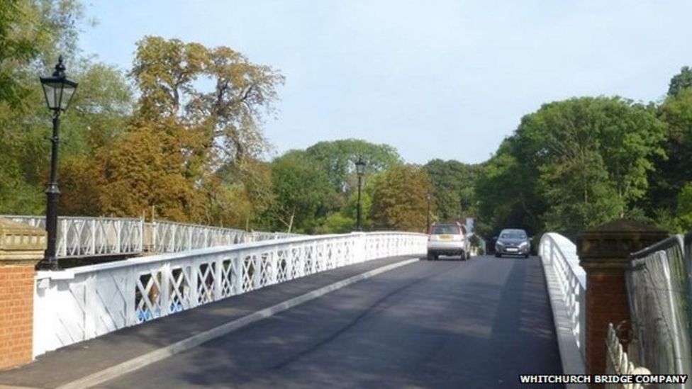 Planned toll rise for River Thames Whitchurch Bridge 'greedy' - BBC News
