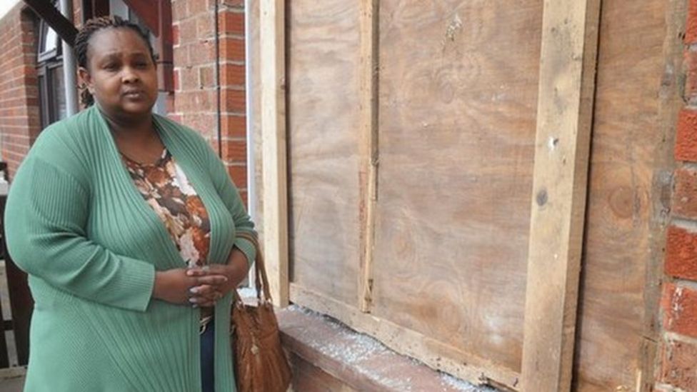 Rathcoole estate: Jamaican woman 'homeless' after racist attacks - BBC News