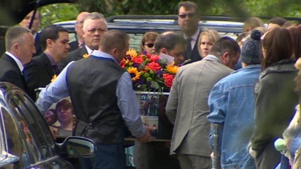 Conner Marshall: Funeral for 'murdered' 18-year-old - BBC News