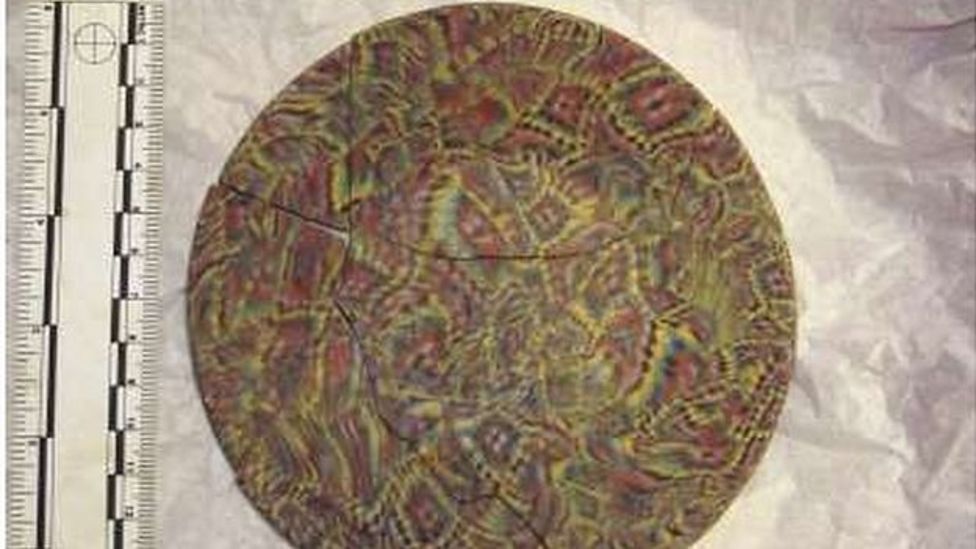 Treasure finds in England top 1,000 for first time - BBC News