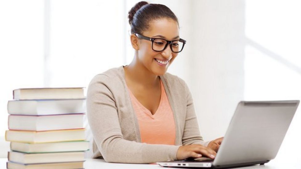 Teachers selling lesson plans online - BBC News