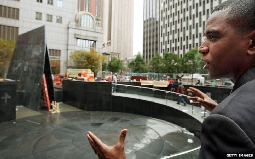 New York City council approves monument to slaves - BBC News