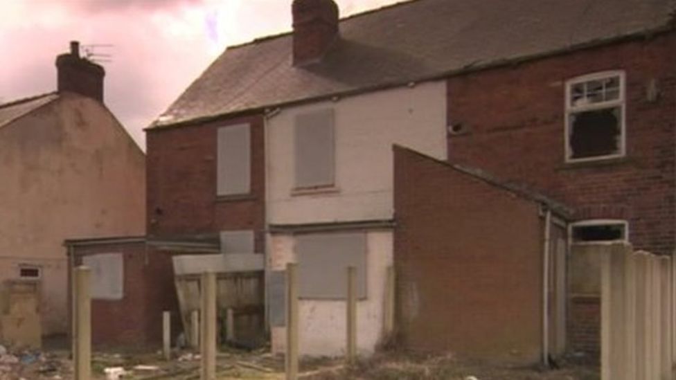 Goldthorpe demolition scheme for houses in "a spiral of decline' - BBC News