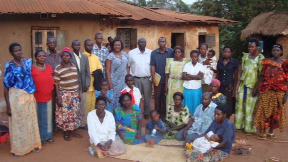 Malaria 'viral' vaccine shows promising early results - BBC News