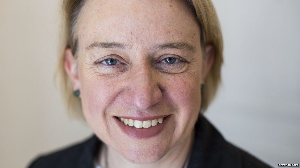 Green Party manifesto: What's in it for young people - BBC News