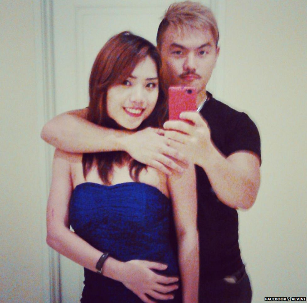 Troll or hero? The sex blogger who's offending Muslims - BBC News