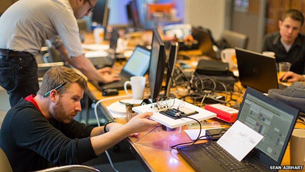 How the tech industry is redesigning the future workplace - BBC News