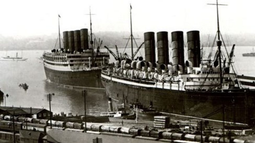 Cunard's 175th anniversary: Liners gather in Southampton - BBC News