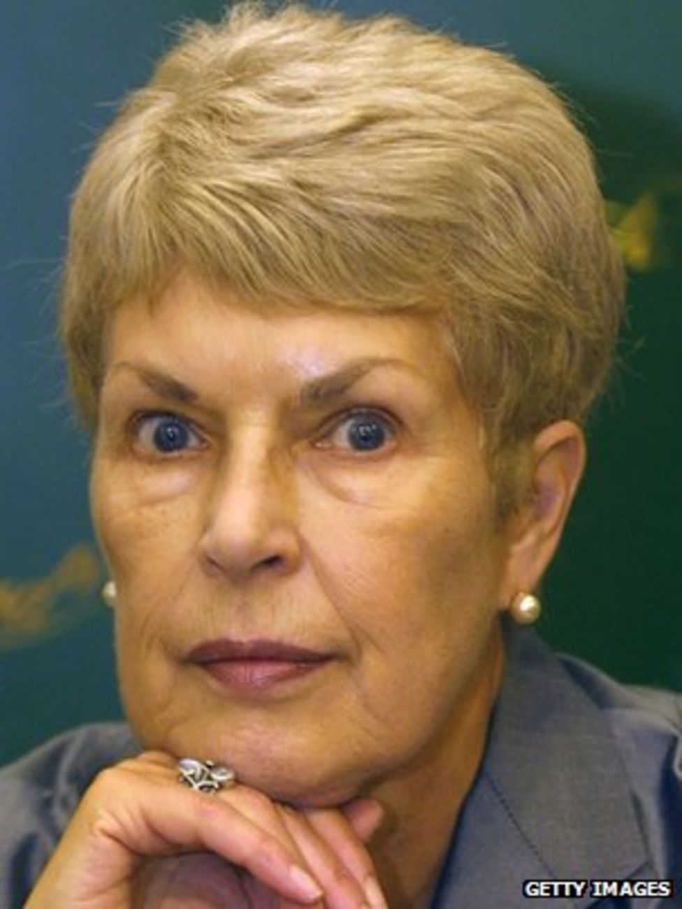 Newspaper headlines: Royal baby greeted by the press - BBC News