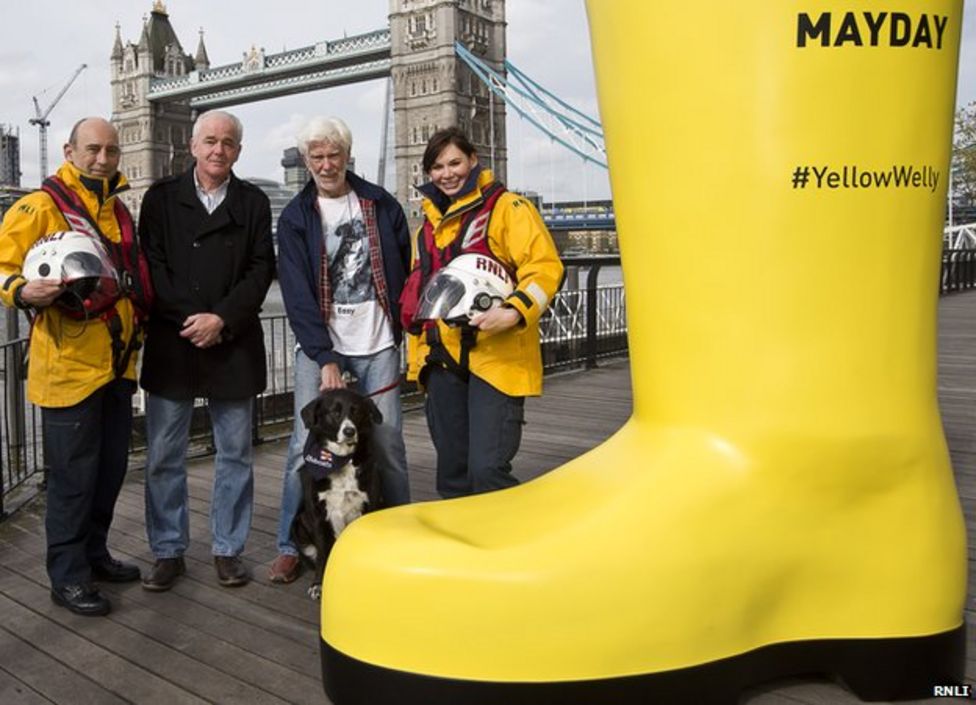 Eight-foot tall wellington boots marks RNLI campaign - BBC News