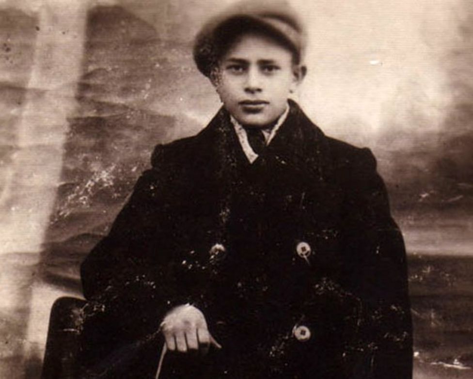 Tracing the children of the Holocaust - BBC News