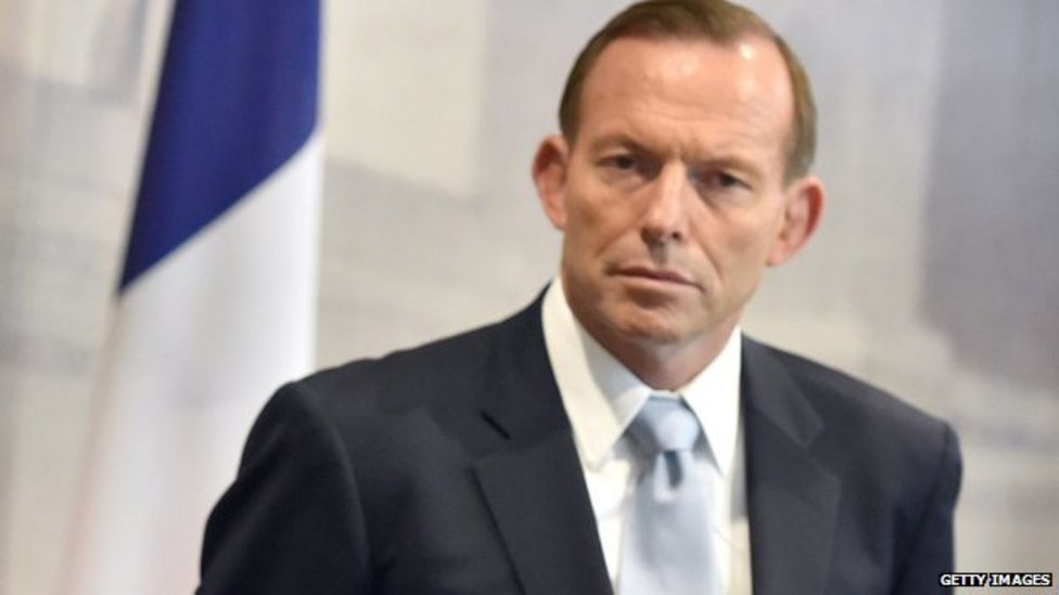 Australia's PM Tony Abbott dismisses gay partner 'snub' - BBC News