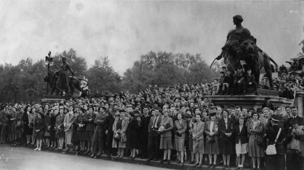 VE Day memories recalled 70 years on - BBC News