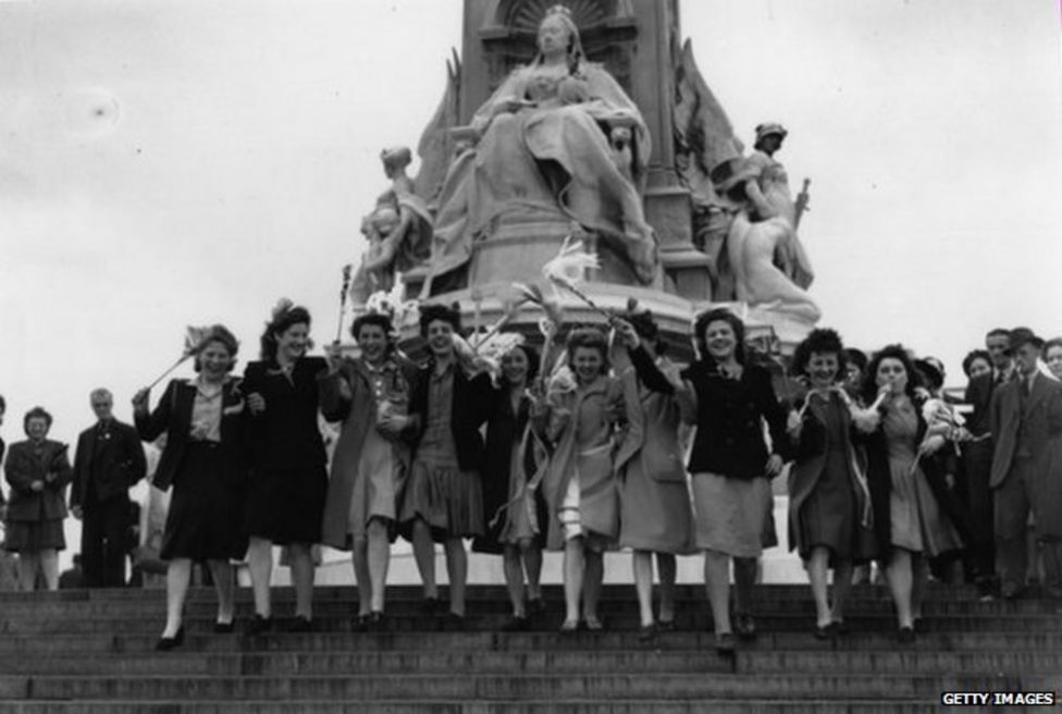 VE Day memories recalled 70 years on - BBC News