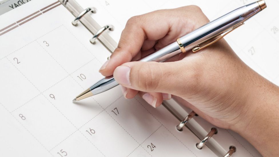 Election 2015: SNP MPs arrive at Westminster - BBC News