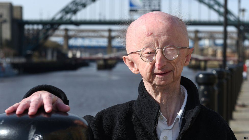 Alan Barnes, not 'bonding' with home bought by fundraisers - BBC News