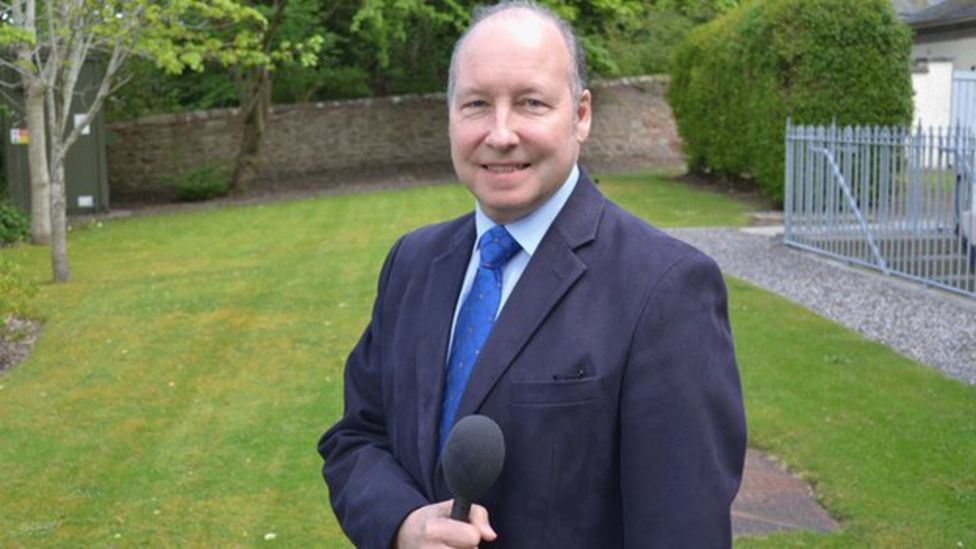 BBC Scotland TV reporter Craig Anderson cast in new play - BBC News