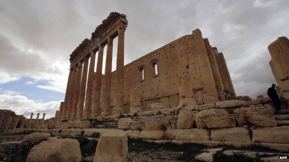 Syria conflict: IS advances on ancient ruins of Palmyra - BBC News