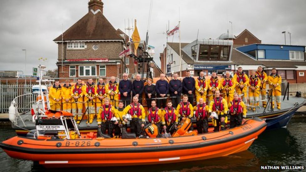 Poole lifeboat crews mark 150 years of rescues - BBC News