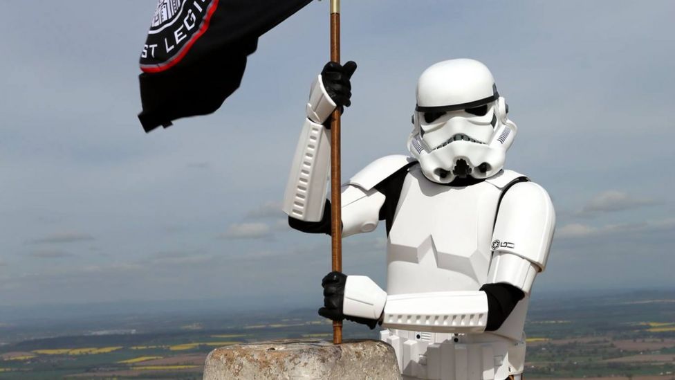 Star Wars fan plans to storm Scafell Pike - BBC News