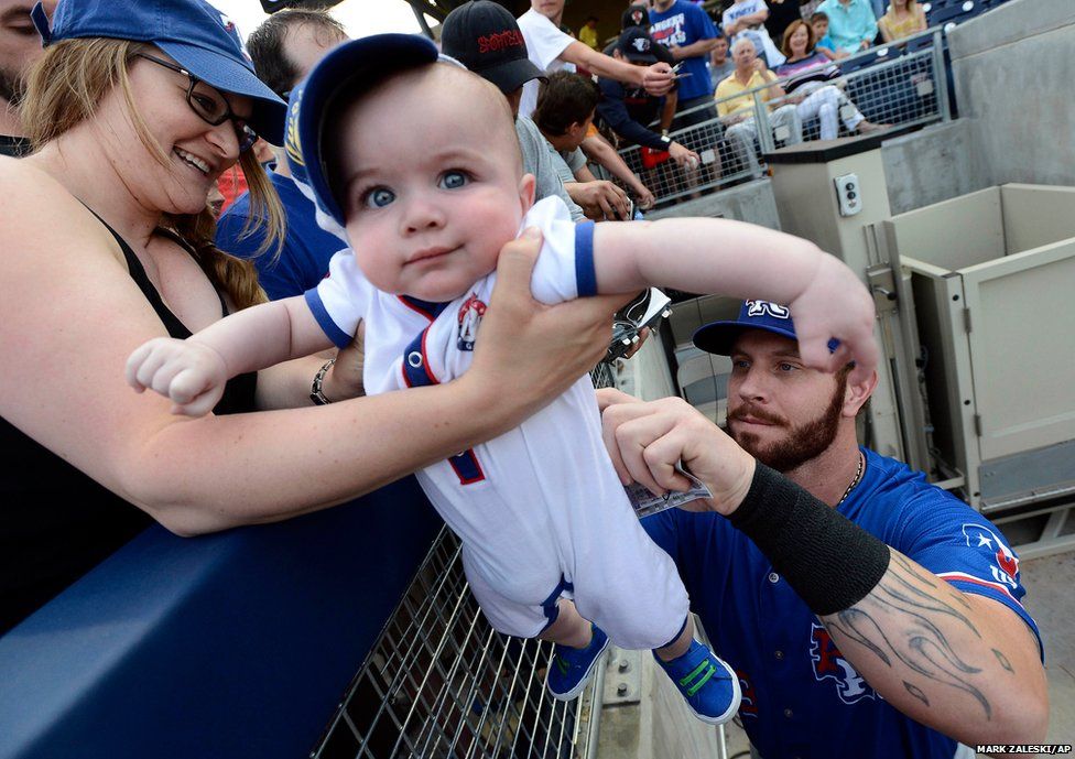 Week in pictures: 9-15 May 2015 - BBC News