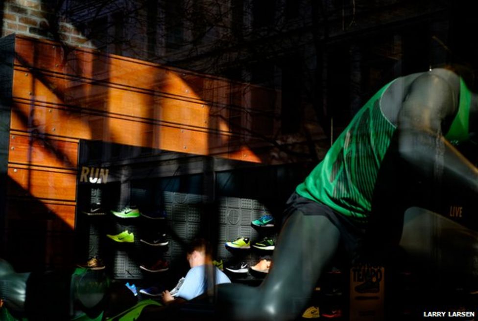 Photo challenge: 12 by 12 - BBC News