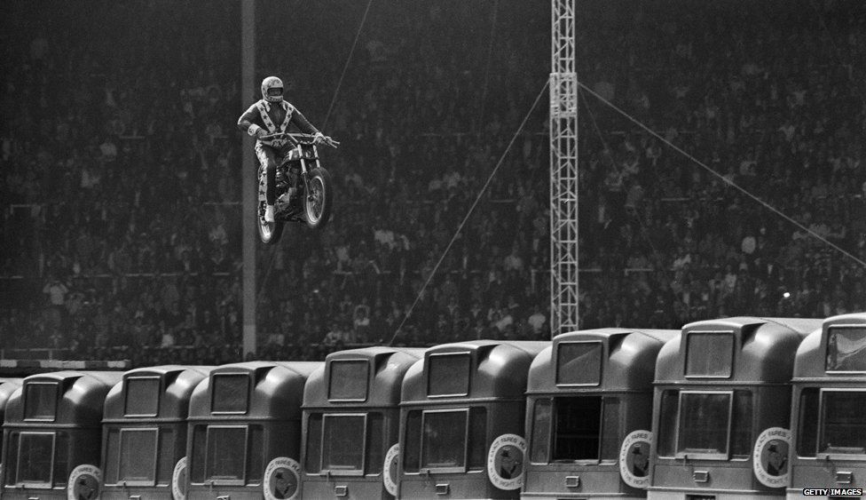 Do you remember the Evel Knievel Stunt Cycle? - BBC News