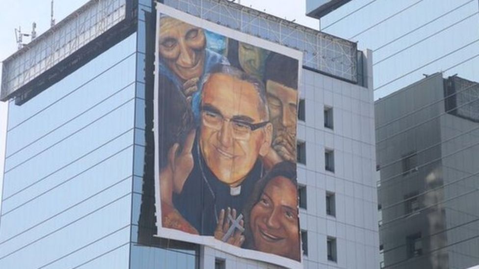 El Salvador celebrates Oscar Romero but divisions remain - BBC News