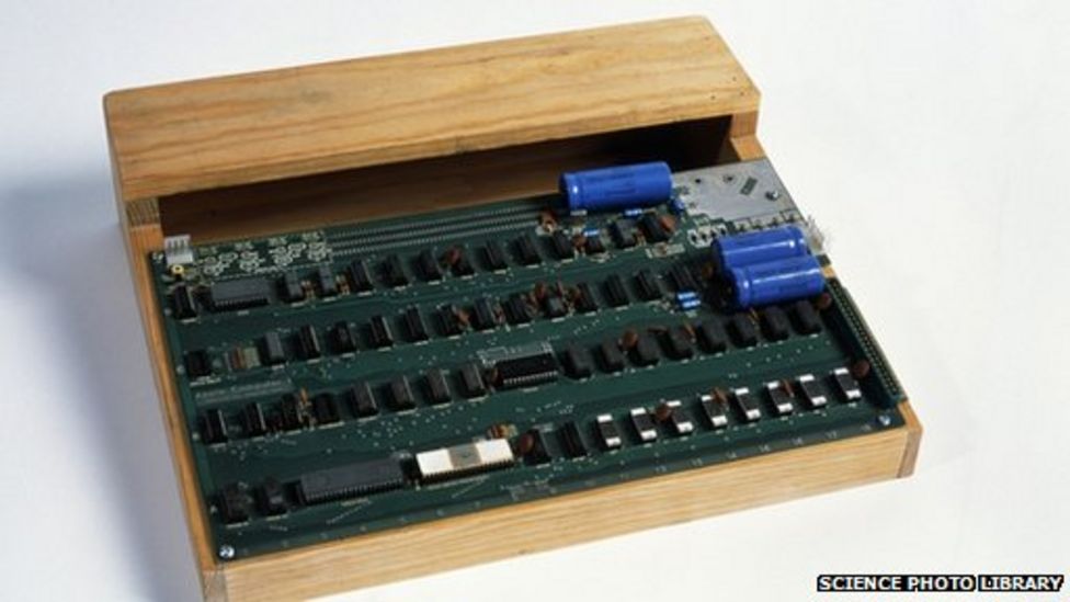 Rare Apple I computer put into recycling - BBC News