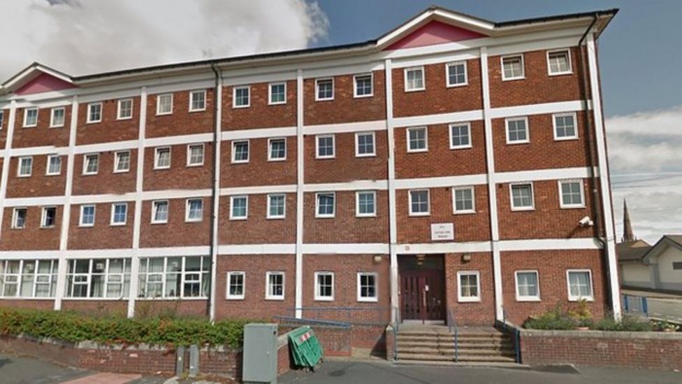 'Vertex' legal high puts Runcorn girl, 16, in hospital - BBC News