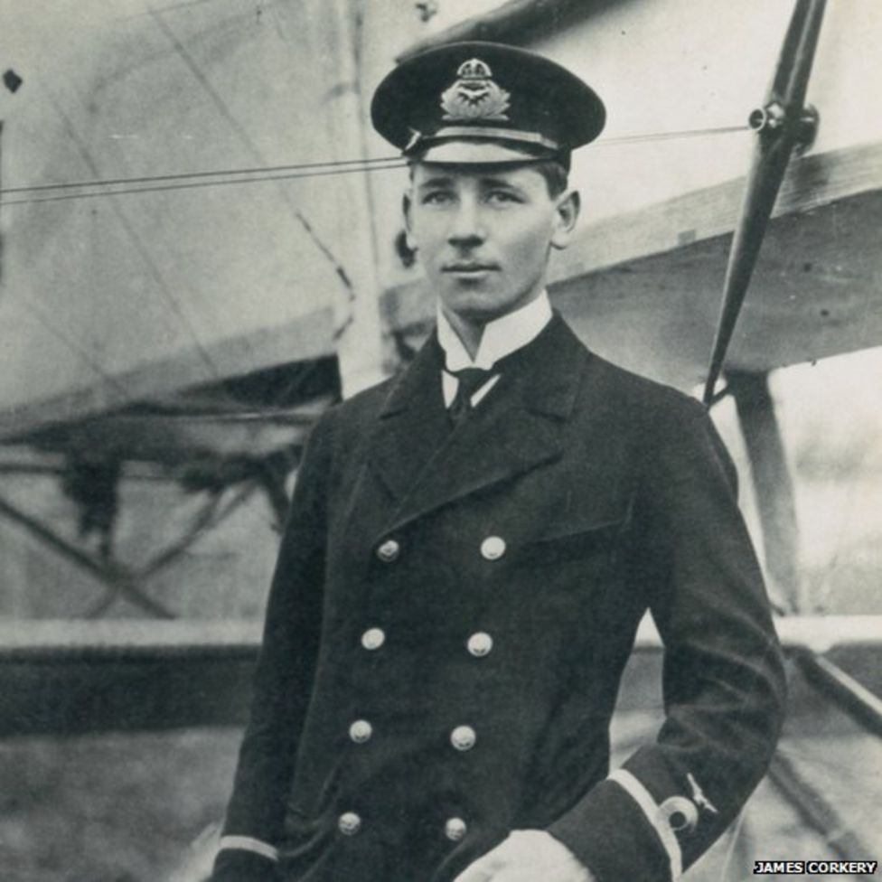WW1 VC pilot 'Reckless Rex' honoured with memorial - BBC News