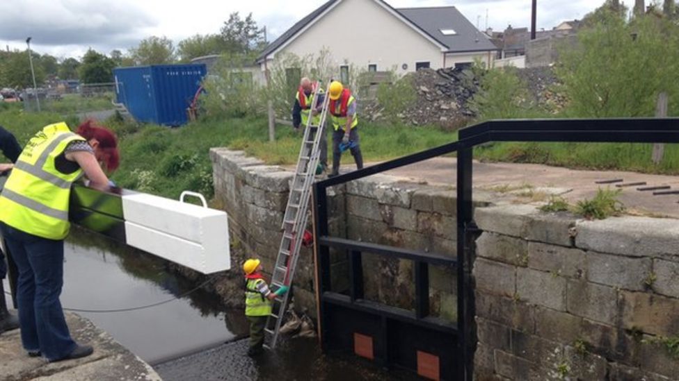 Appeal launched to complete Driffield canal scheme - BBC News