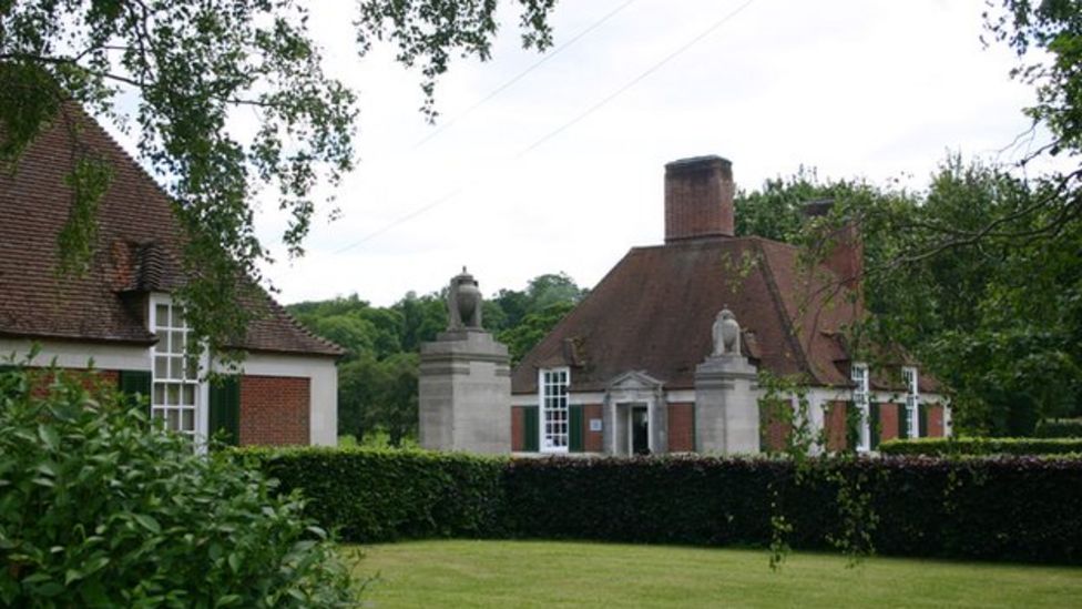 Magna Carta: Runnymede, the meadow where history was made - BBC News